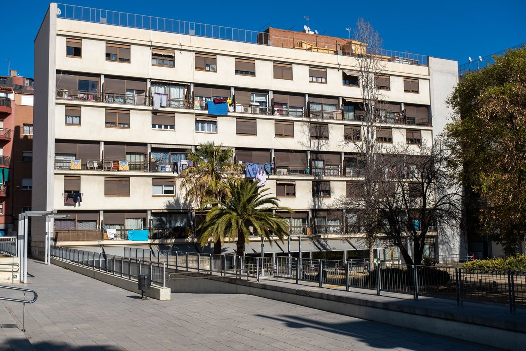 Casa Bloc in Barcelona by Sert, Subirana and Clavé