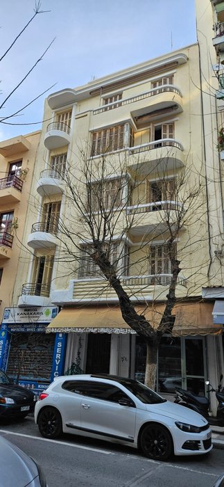 Filippou 11 in Thessaloniki by Maximilianus Rubens