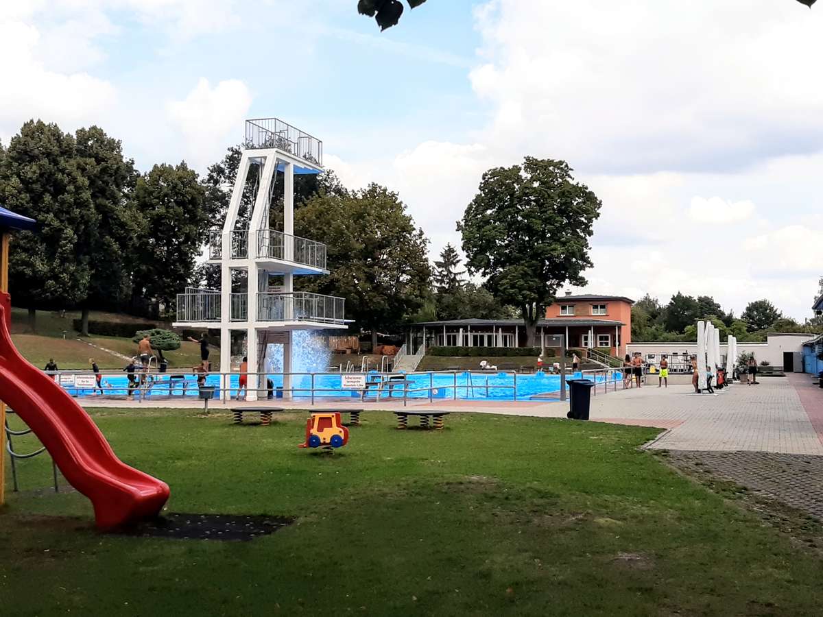 swimming pool lido Freibad Südbad in Altenburg