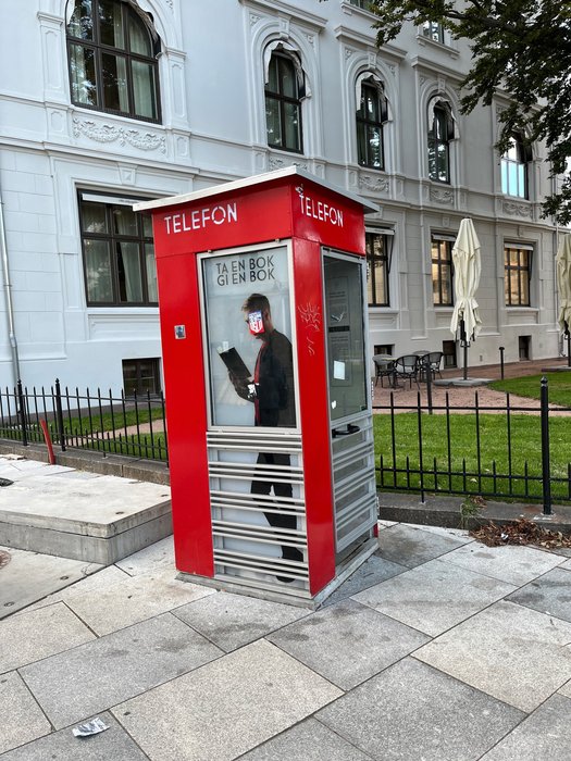 Telephone booth box Telefonkiosk Riks by Georg Fasting
