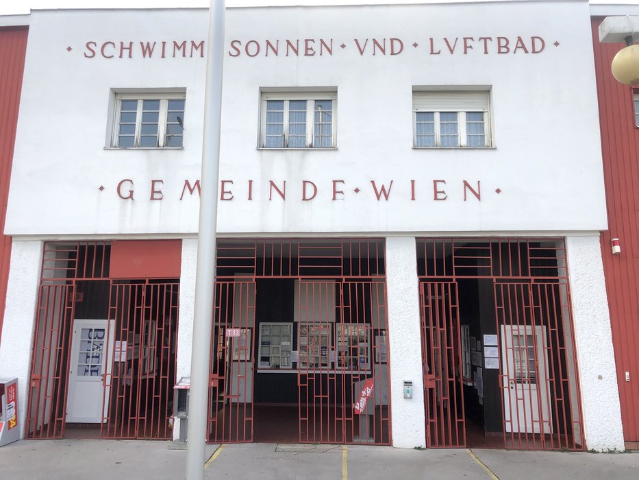 Lido Kongreßbad in Vienna (Wien), Austria